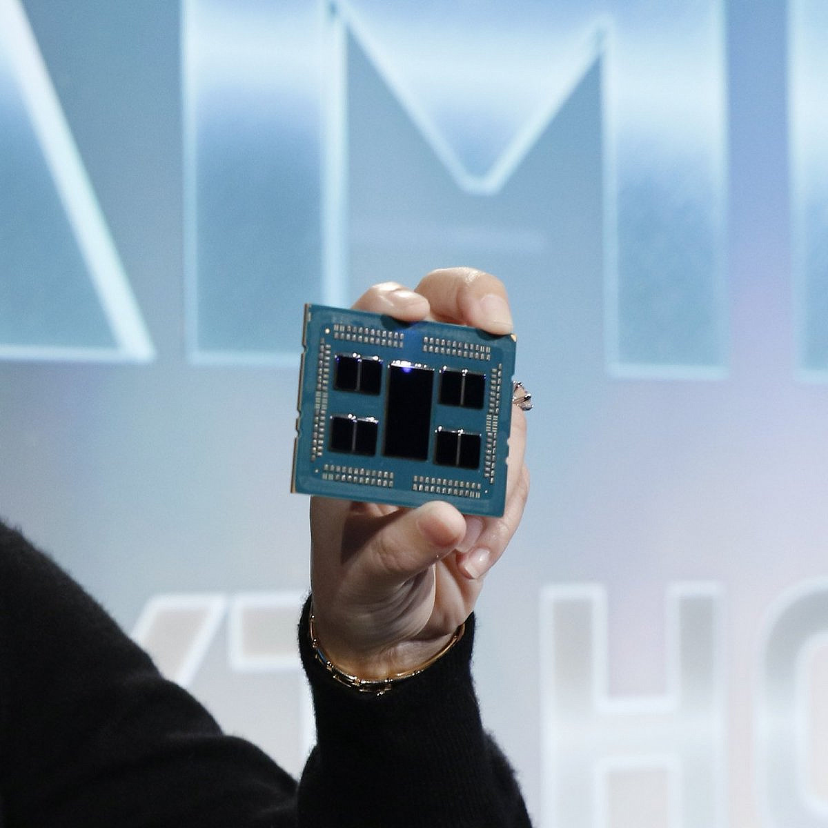 AMD unveils 64-core Zen 2 CPU, first 7nm GPU | bit-tech.net